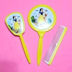 Disney | Other | 97s Disneys Snow White Mirror Brush And Comb Set ...